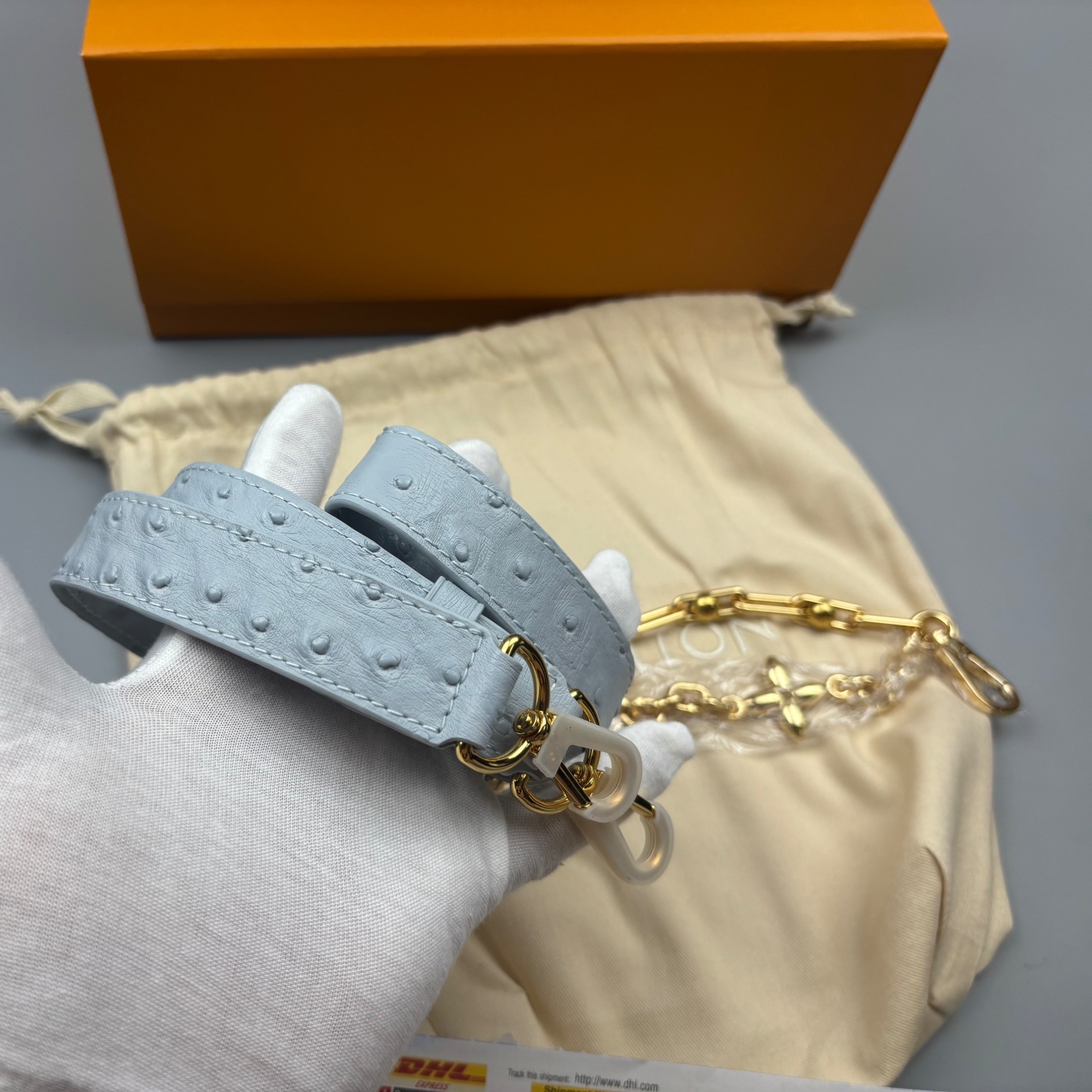 Louis Vuitton LV x TM Capucines Ostrich Mini Top Handle Bag 8.3in/21cm ...